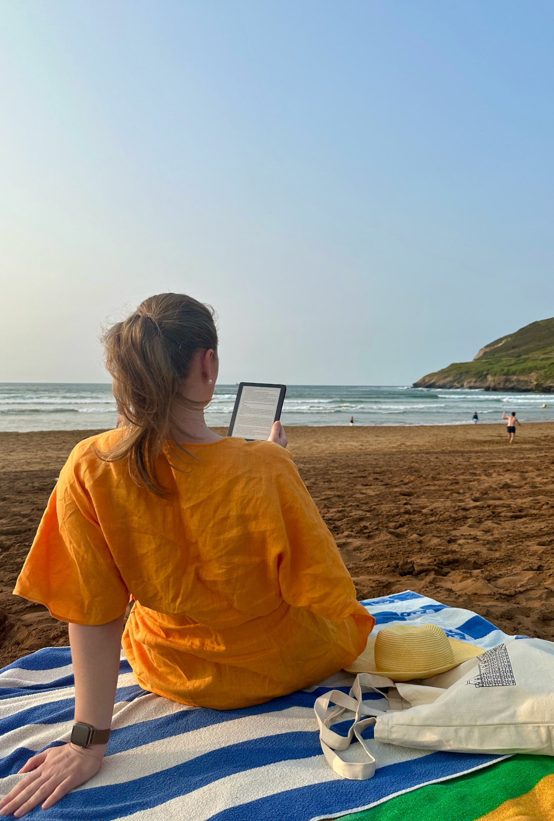 The Monthly Edit No. 04 | August | Go lightly, beach days, feedback and ...